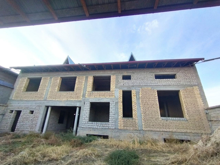 Uy sotiladi 5 sotok