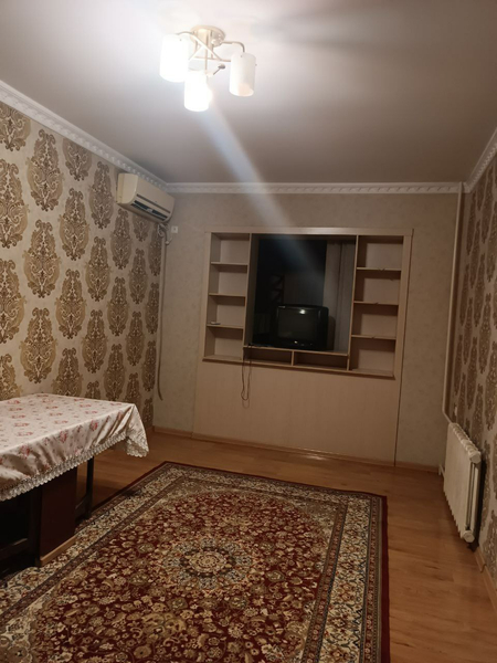 Qoraqamish 2/4 2 xona 4 etaj 4etajli dom oilaga
