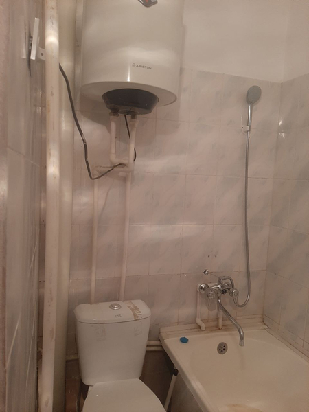 Urganch shahrida ikki xonali kvatera barcha jixozlari bn sotiladi