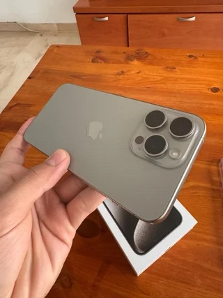 Iphone 15 ProMax Titan