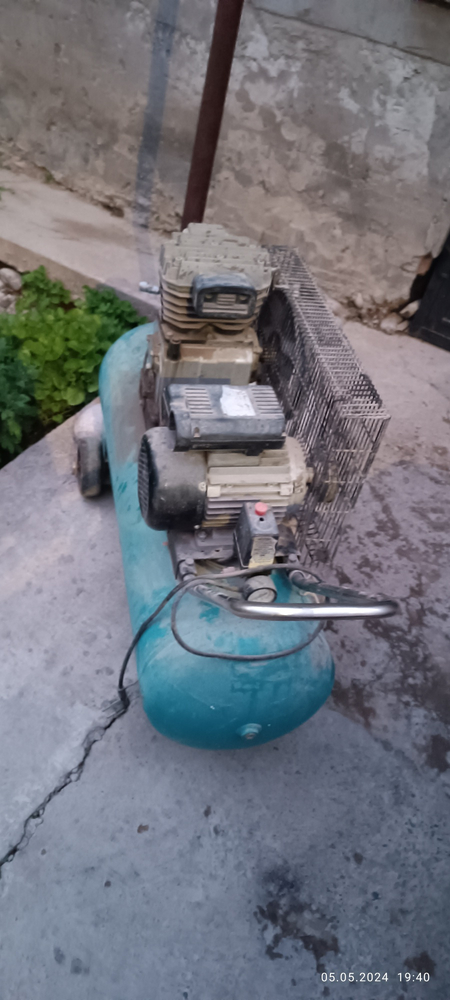 Kompressor 100l sotiladi
