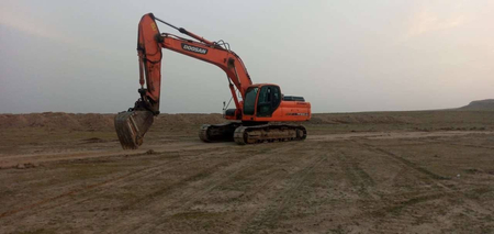 Maxsus texnika Ekskavator Doosan DX300 LCA