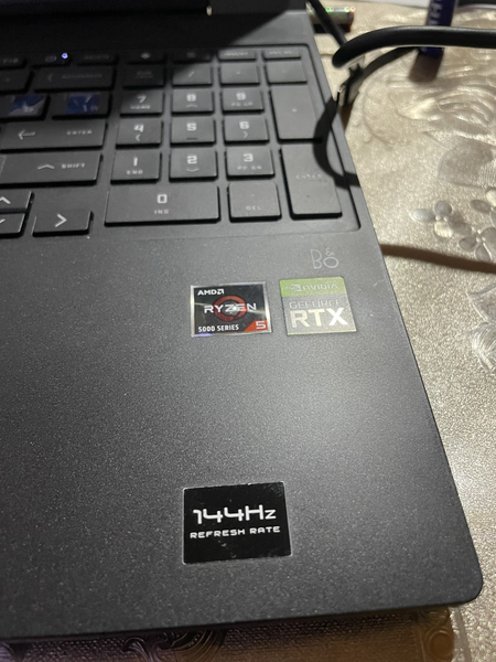 HP Victus 15 Ryzen5 5600H 521gb