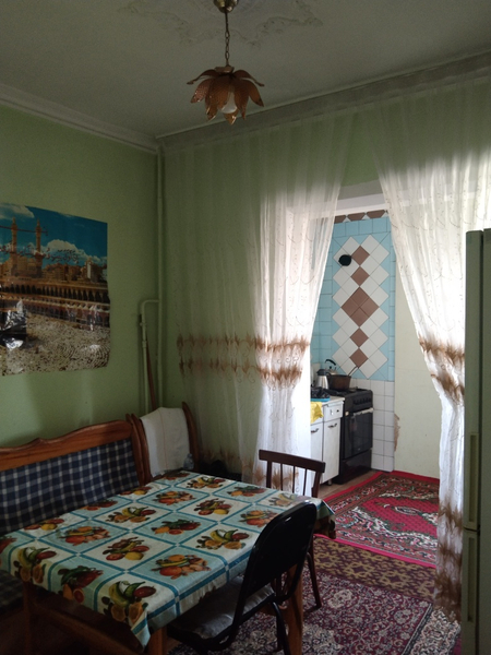 Продаётся Сергелинский район 3 комнатный квартира