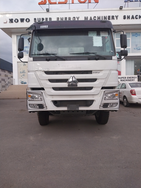 SINOTRUK HOWO 40
 В ноябре компания заказала 56 дизельных вилочных