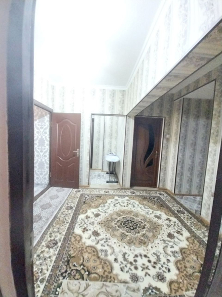 Sronchna sotiladi Shahrda jar ariq arintir Karzinka 4 xonali kvartira