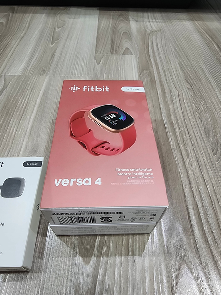 Продаётся как новый Fitbit Versa 4(Google), срочно!