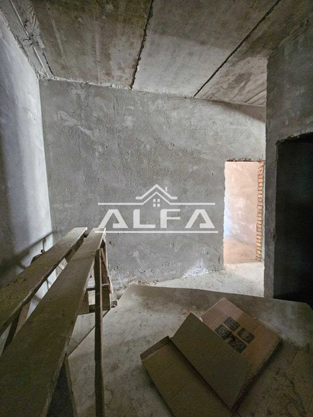 2 xonali 62m² 4-qavat sotiladi.