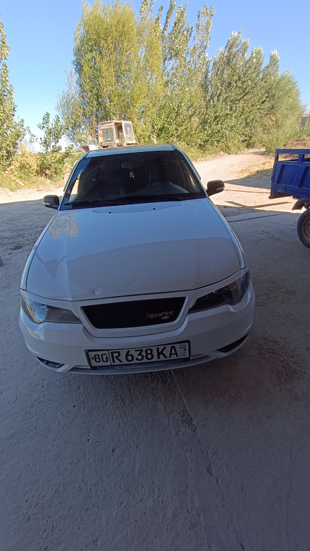 Nexia 2 .  1.6  Luks kansaner