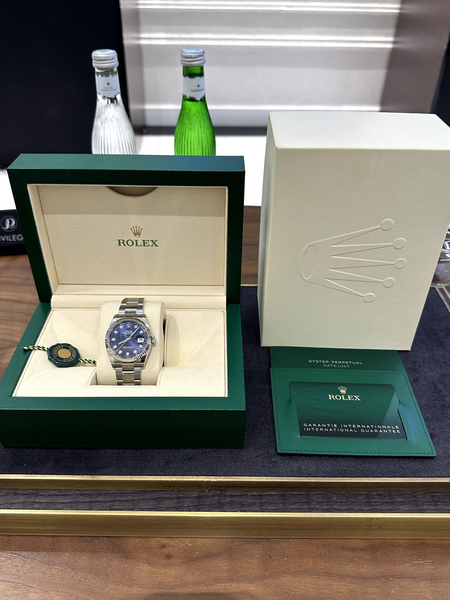 NEW Rolex Datejust 36mm Steel and White Gold 126234 Blue Motif Diam..
