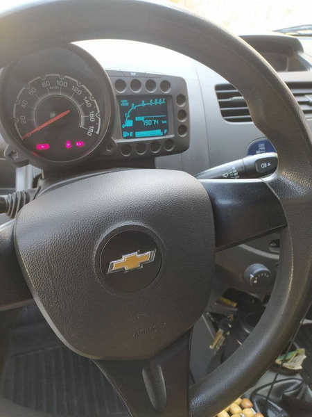 продам chevrolet spark