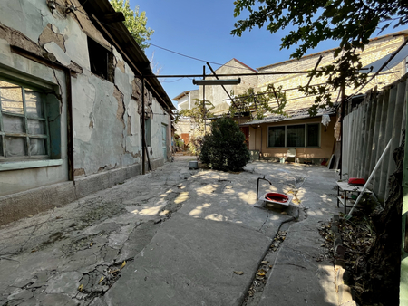 Продам учачток на Паркентском Риёзи Ретро Хаус