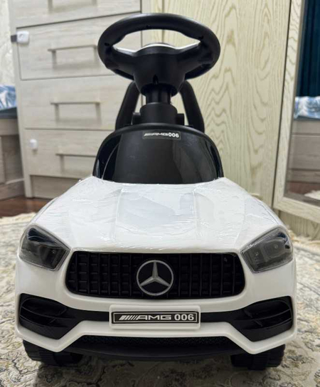 Машина AMG детская, для детей от 18 месяцев