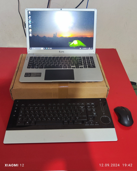 Sroshni satiladi taza notebook  Zed Air plus baxasi kelisimli
