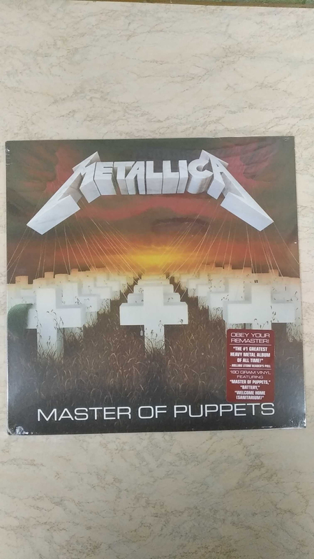 Продам виниловые диски группы METALLICA.
