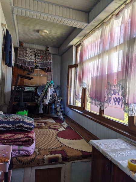 продается квартира в Чирчике , Троицк 2 х коматная