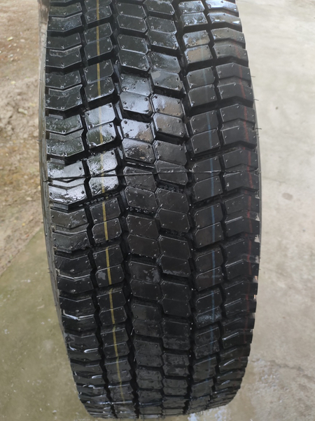 Шина  315/70R22.5