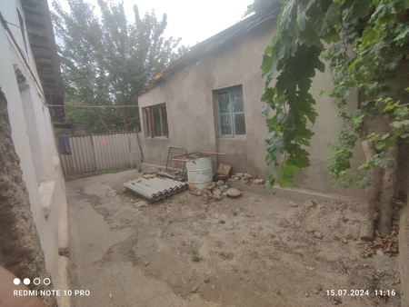 Продаётся дом В городе чирчик 1-Азотчик улица хает гули 61б