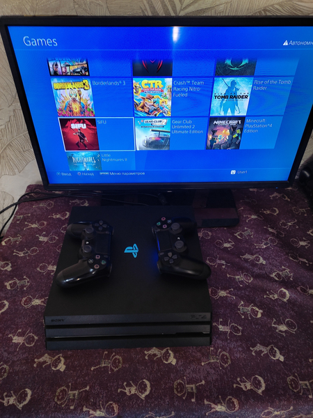 PlayStation 4 pro 1 Tb 9.00 в идеальном состояни с играми, 3 месяц гар