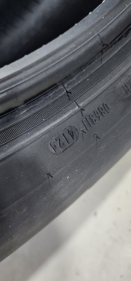 Pirelli WIceFR 235/55R17 зимние