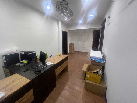 Офис пр.Беруний,Ледовый Дворец банк.дом 6-комн 314 м² ремонт