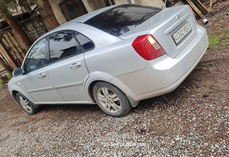Chevrolet Lacetti sotiladi. 2010yil. Firma nomida.