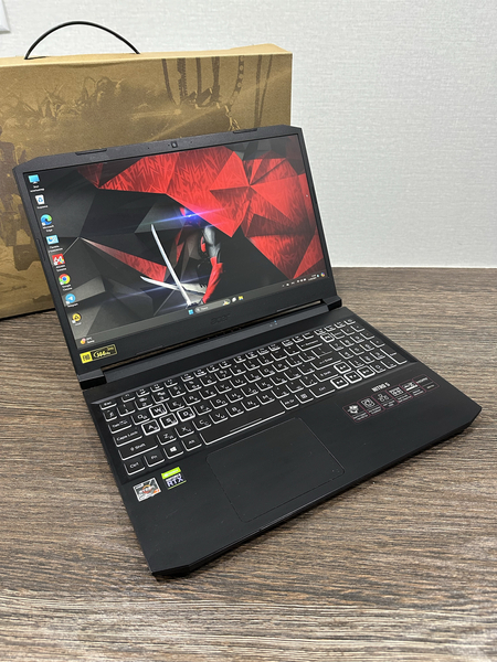 бюджетный ноутбук Lenovo B590, для офисных программ
