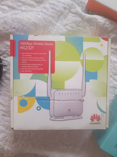 Wifi modem sotiladi Huawei wlan porti bor iwlawi ideal yengide turibdi