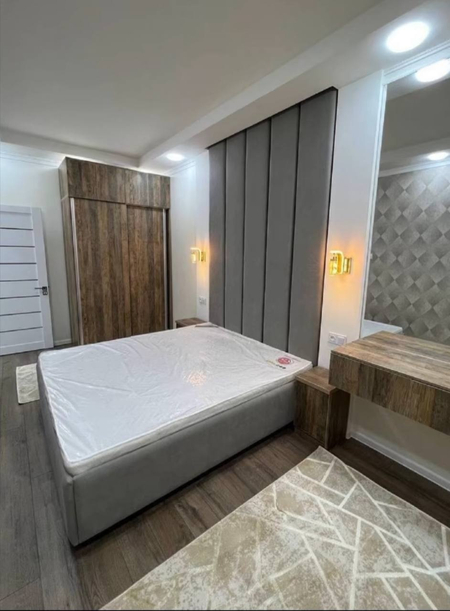 Продаётся Чиланзар 18 2в3 2 этаж. Разделка.