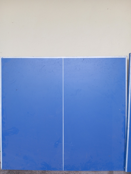 Tennis stoli sotiladi.Holati yaxshi