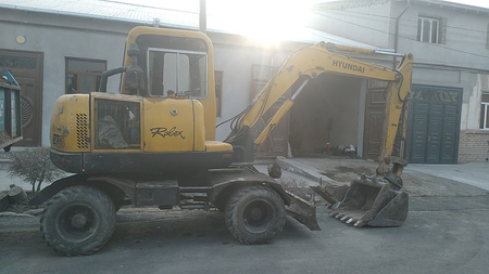 HYUNDAI robeh 550
