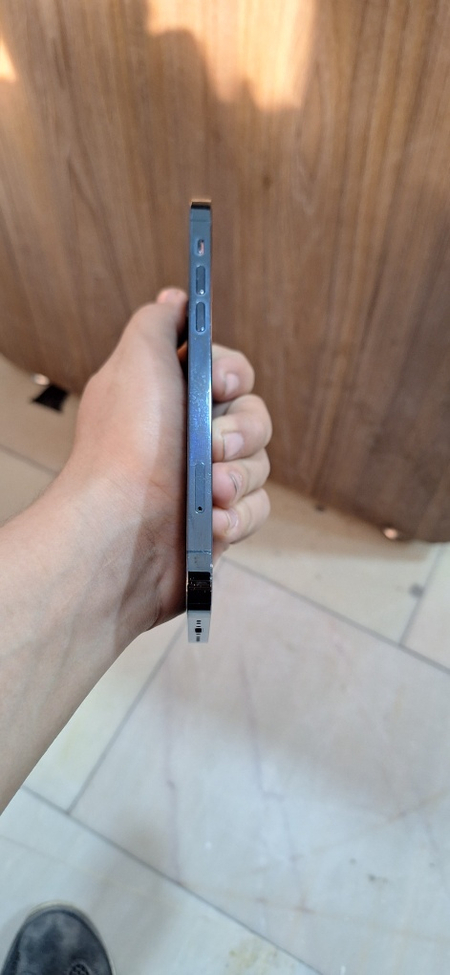 Iphone 12 pro blue