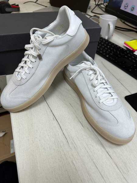 Продам Sneakers марки G