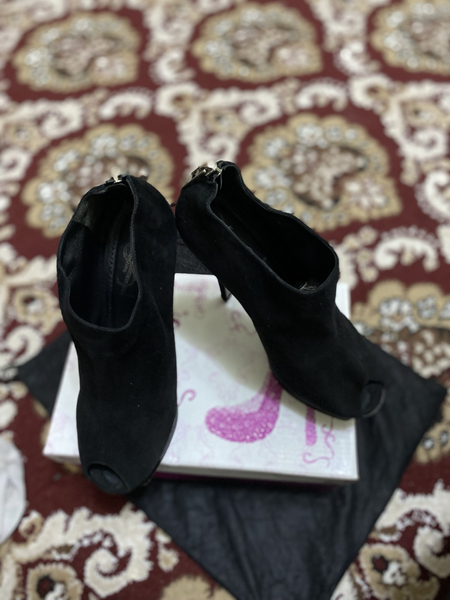 Туфли Yvea Saint Laurent