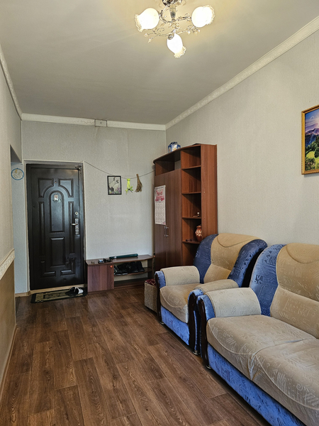 Продаю свою 2х ком. кв. Куйлюк массив 5 Без посредников.