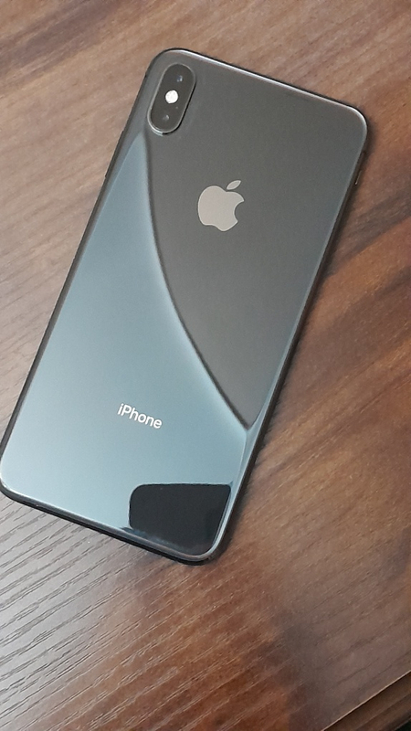 X es max iphone kora