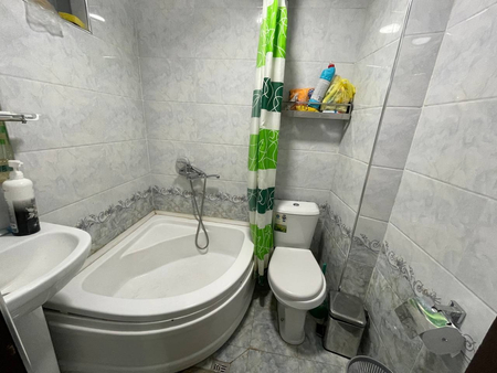 Продаётся 2х квартира 2 этаже Микрораён
