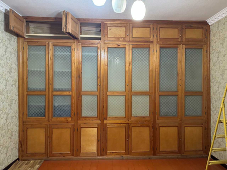 Продам шкаф настенный, монтируемый.