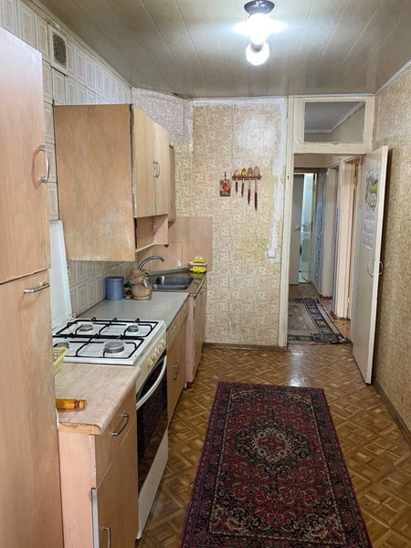 Продается 2 комнатная на Новомосковской 77 серия