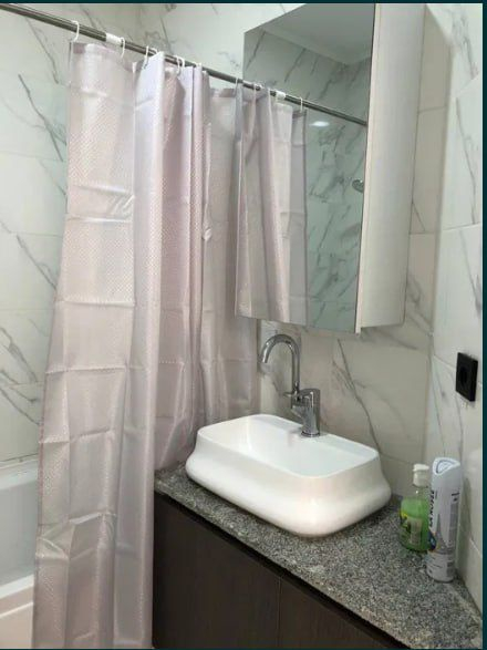 Саракулька 1*2/2/4 кирпич  общ пл 35м балкон 1,5*6