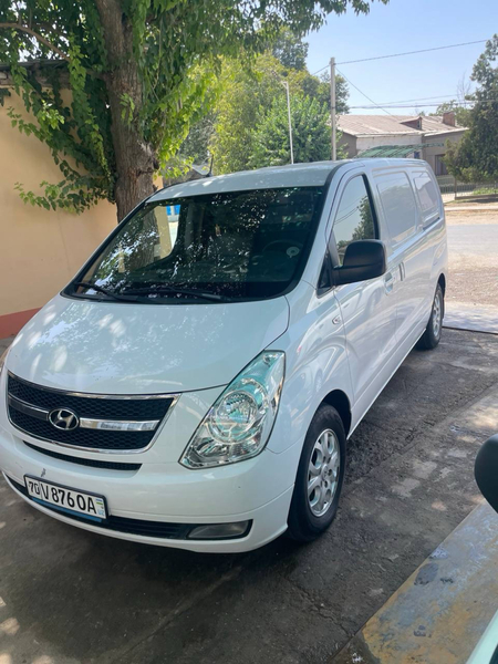 Hyundai Starex 2012