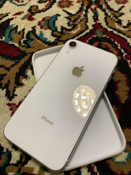 Iphone xr 256 Ll/A kar dok yoq fez