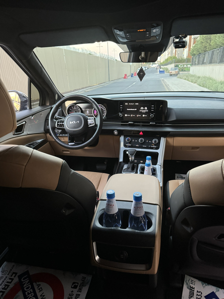 Kia Carnival Limusine
