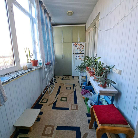2хонали 65кв 2кават 
5каватли панельни дом 
Барча жихозлари колади