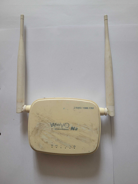 Модем ҳәм WiFi роутер сатылады. Ислеп турыпты.