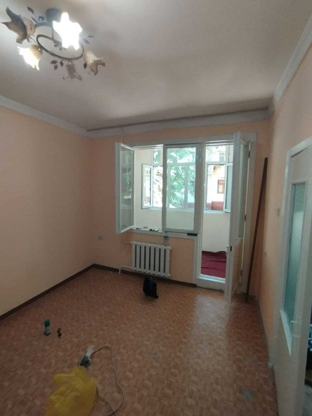 Srochniy Yashnabod tumani Panelniyda 2/1/4 46.48 m² Sotiladi
