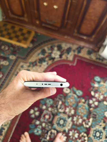 Redmi 10 white pebble