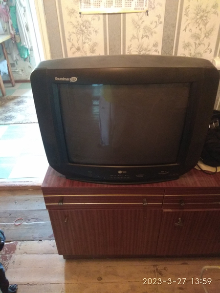 Телевизор LG в отличном состоянии