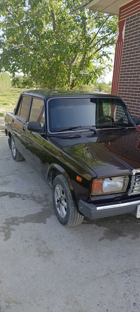 Vaz 2107 sotiladi srochno