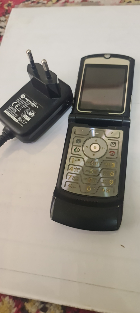 Motorola v3 ideal